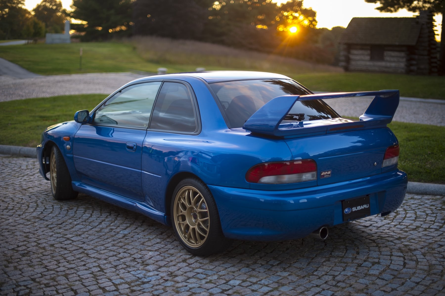 Subaru Impreza 22B-STi (1998): The Ultimate Road-Going Rally Car | CARCHVST
