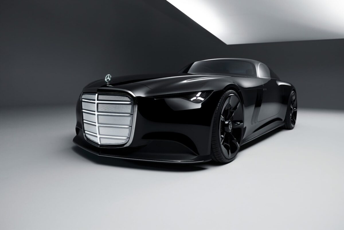 Mercedes-Benz Vision Iconic — Where Heritage Meets Tomorrow | CARCHVST